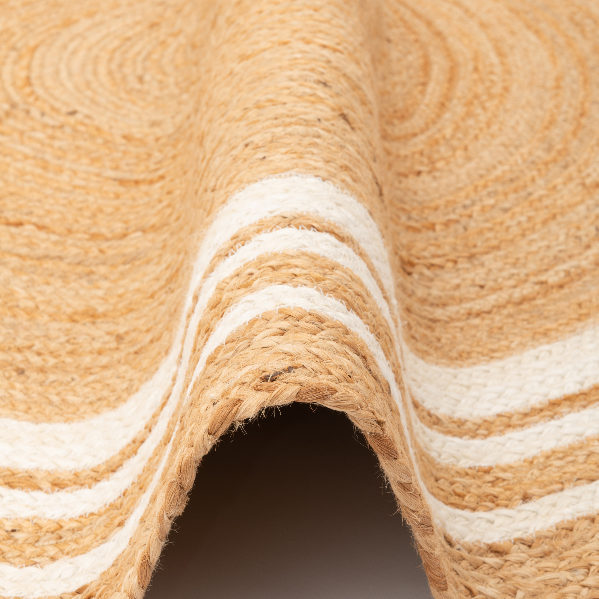 Handgefertigte Jute Teppiche Rund – Naturfaser Teppiche in vielen Designs